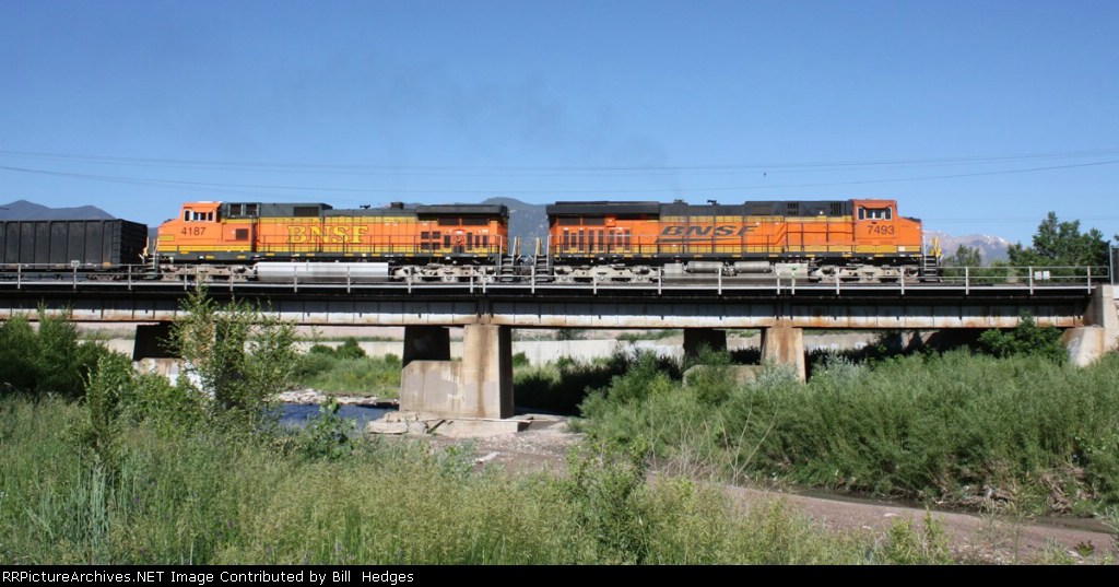 BNSF 4187